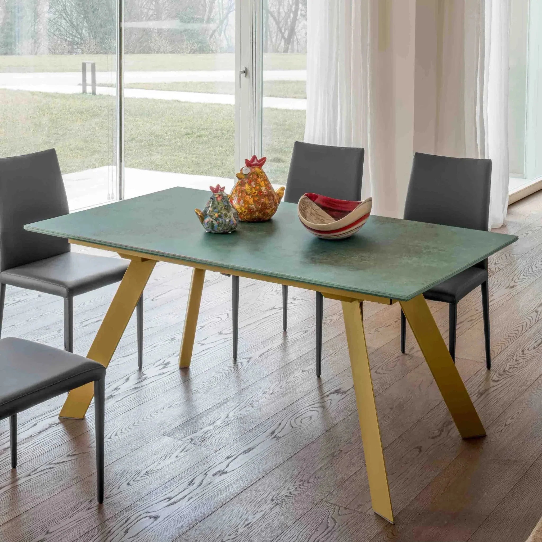 Small Space Dining Made Easy With Extendable Tables | Spaceman