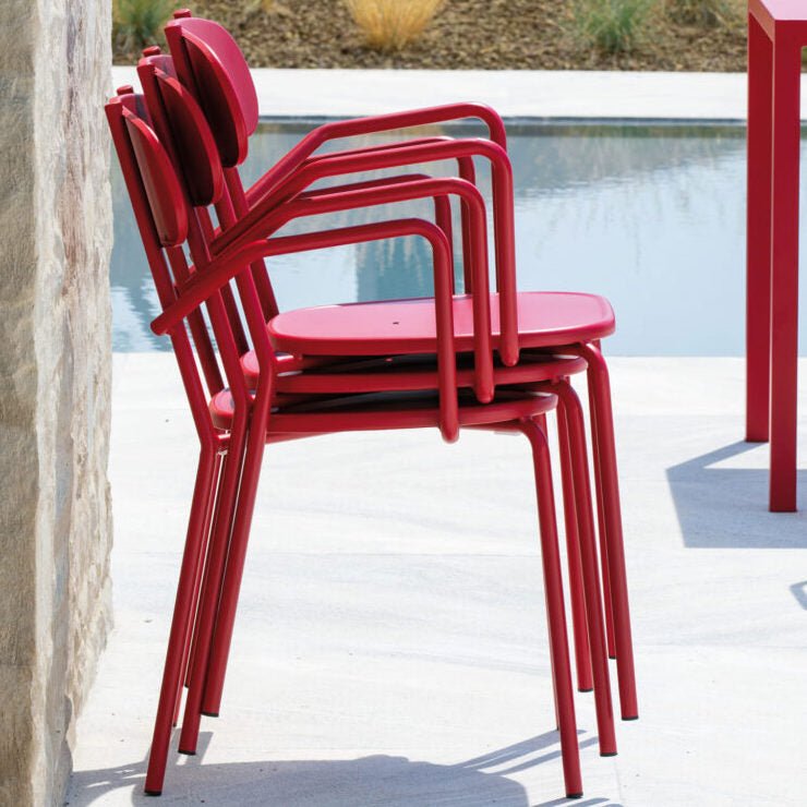Curvy Outdoor Dining Chair - Stylish Seating – Spaceman